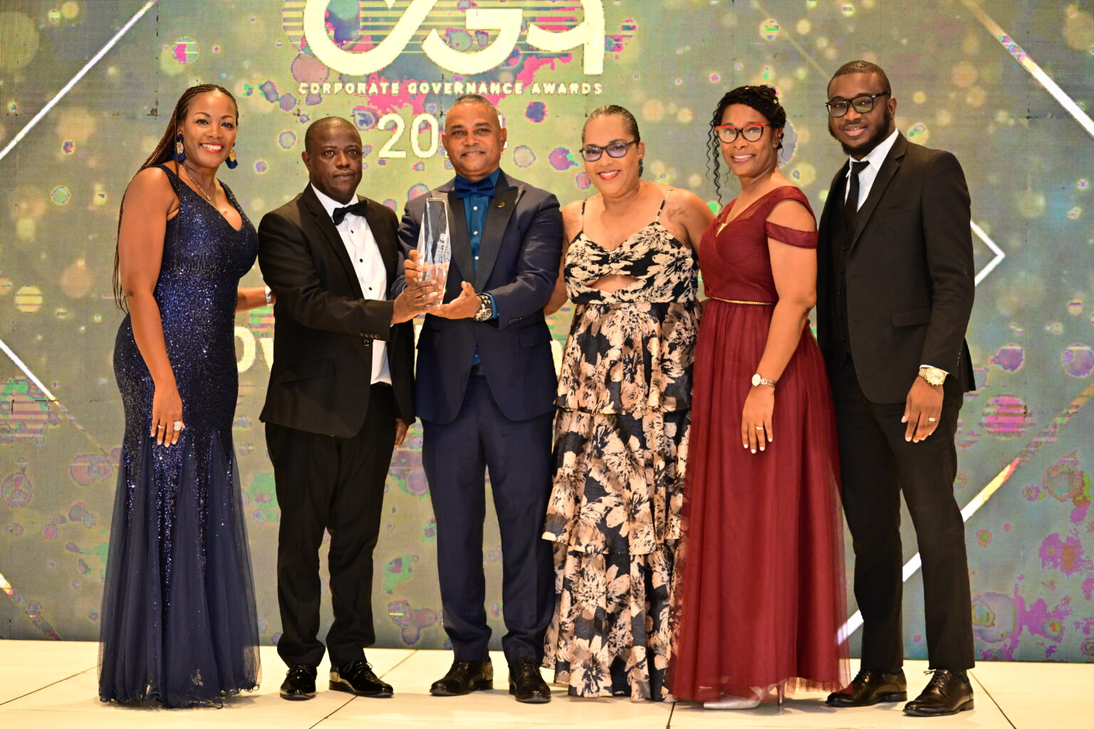 GOVERNMENT AND JAMAICA CONFEDERATION OF TRADE UNIONS REACH AGREEMENT ON ...